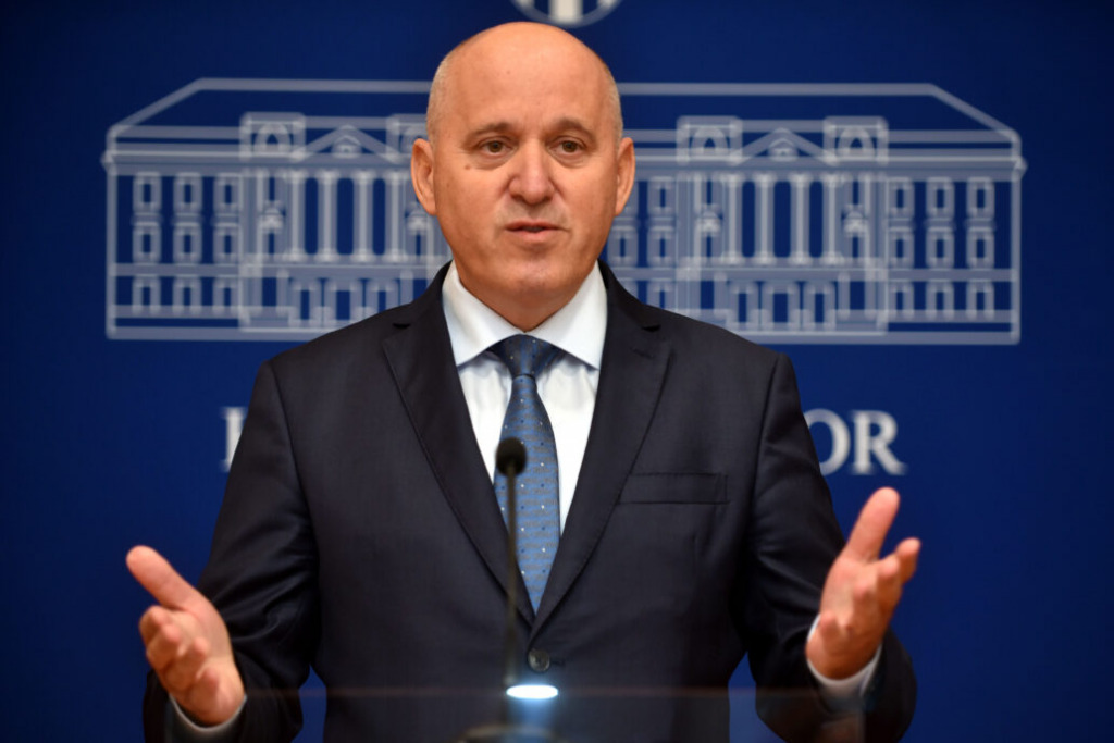 Bačić: Država u idućih 10 godina sređuje zemljišne knjige za ...