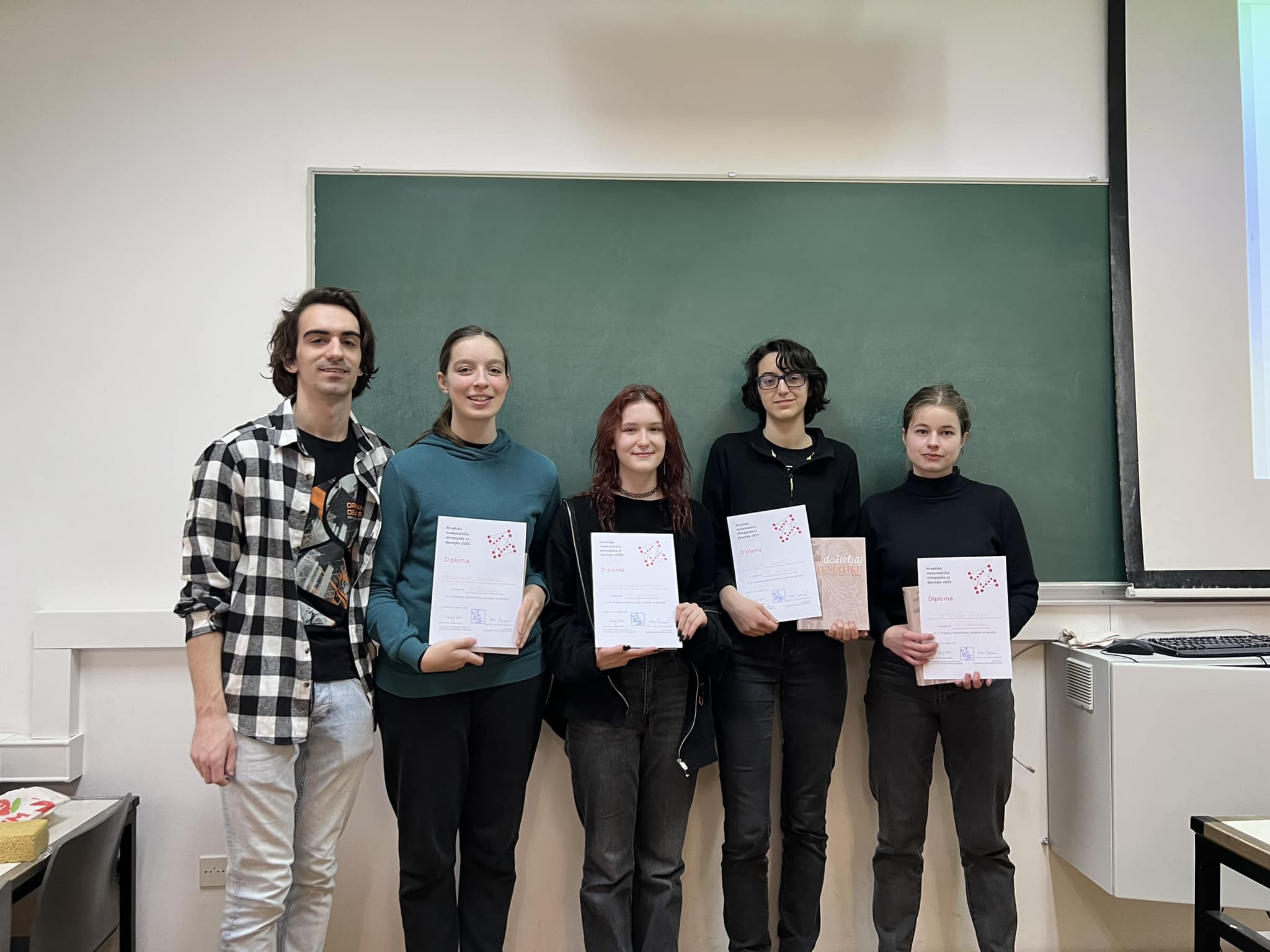 Stella Čolo u ekipi za Europsku matematičku olimpijadu za djevojke ...