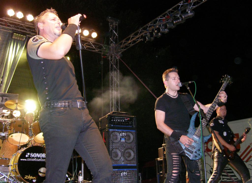 Thompson održao koncert pred deset tisuća obožavatelja - Zadarski list