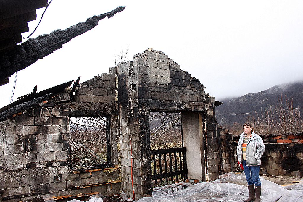 Mogli su barem zamijeniti isparanu zastavu - Zadarski list