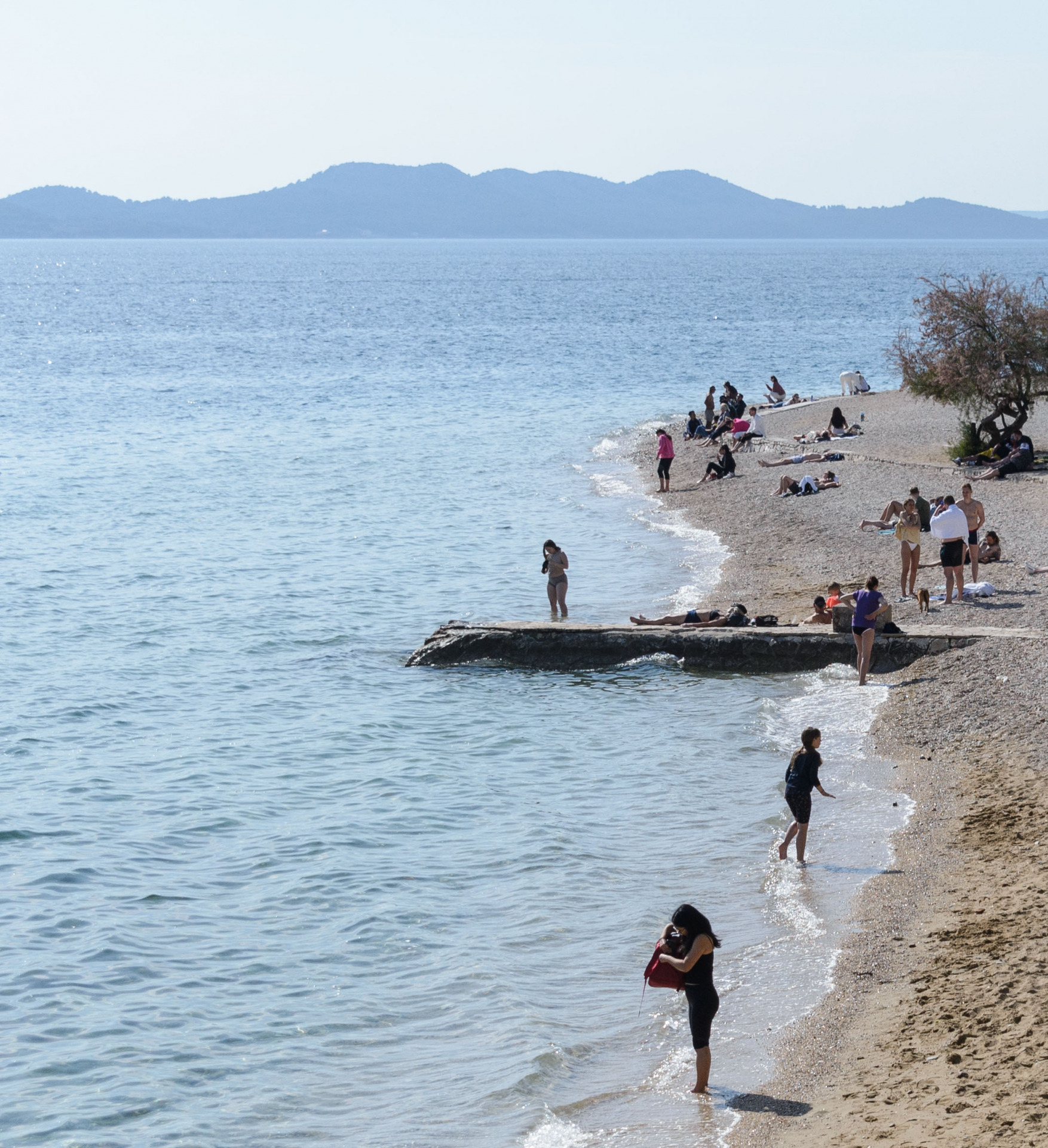 Grad Zadar neće dodatno uvoditi red na plažama - Zadarski list