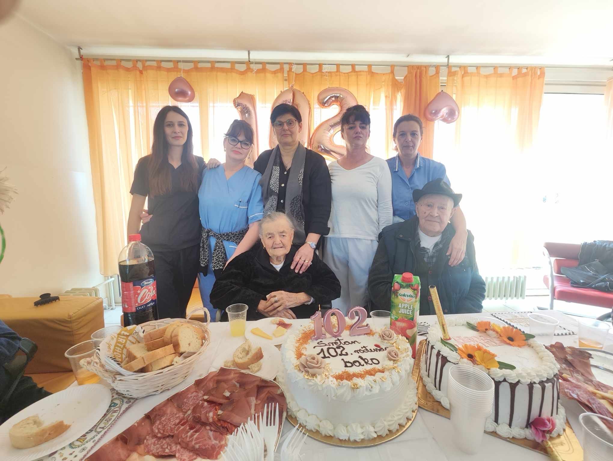 SLAVLJE U OBITELJI Mara Gara iz Vrsi danas slavi 102. rođendan ...