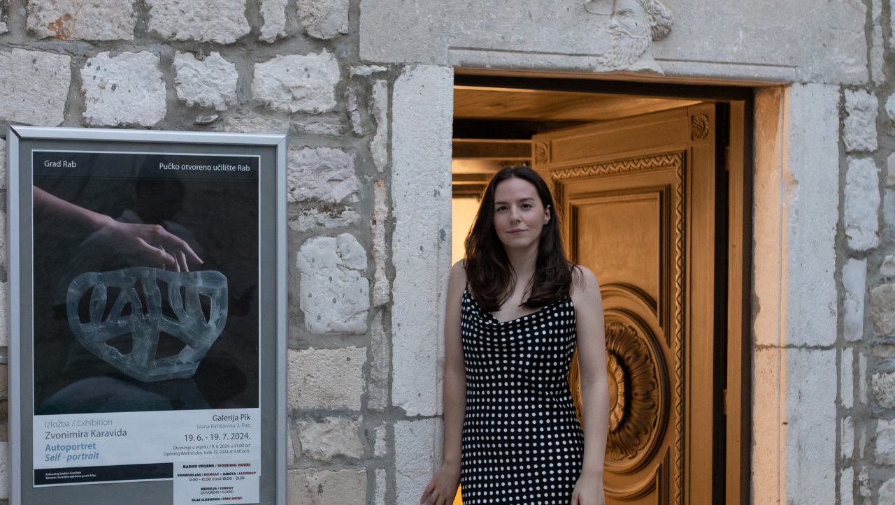 Karavida: Ovo je osobna izložba, nekako koncipirana da ide po ...