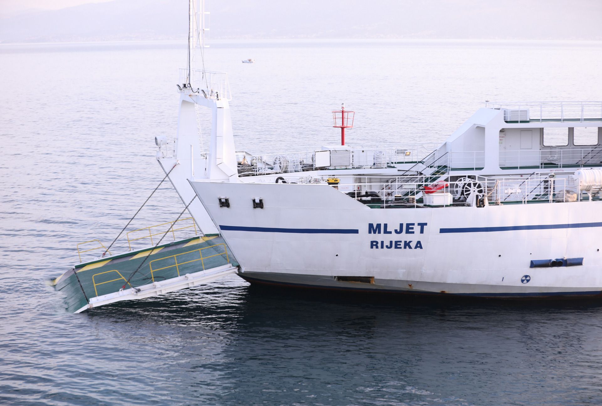 Trajekt na kojem je pala rampa čeka pregled - Zadarski list