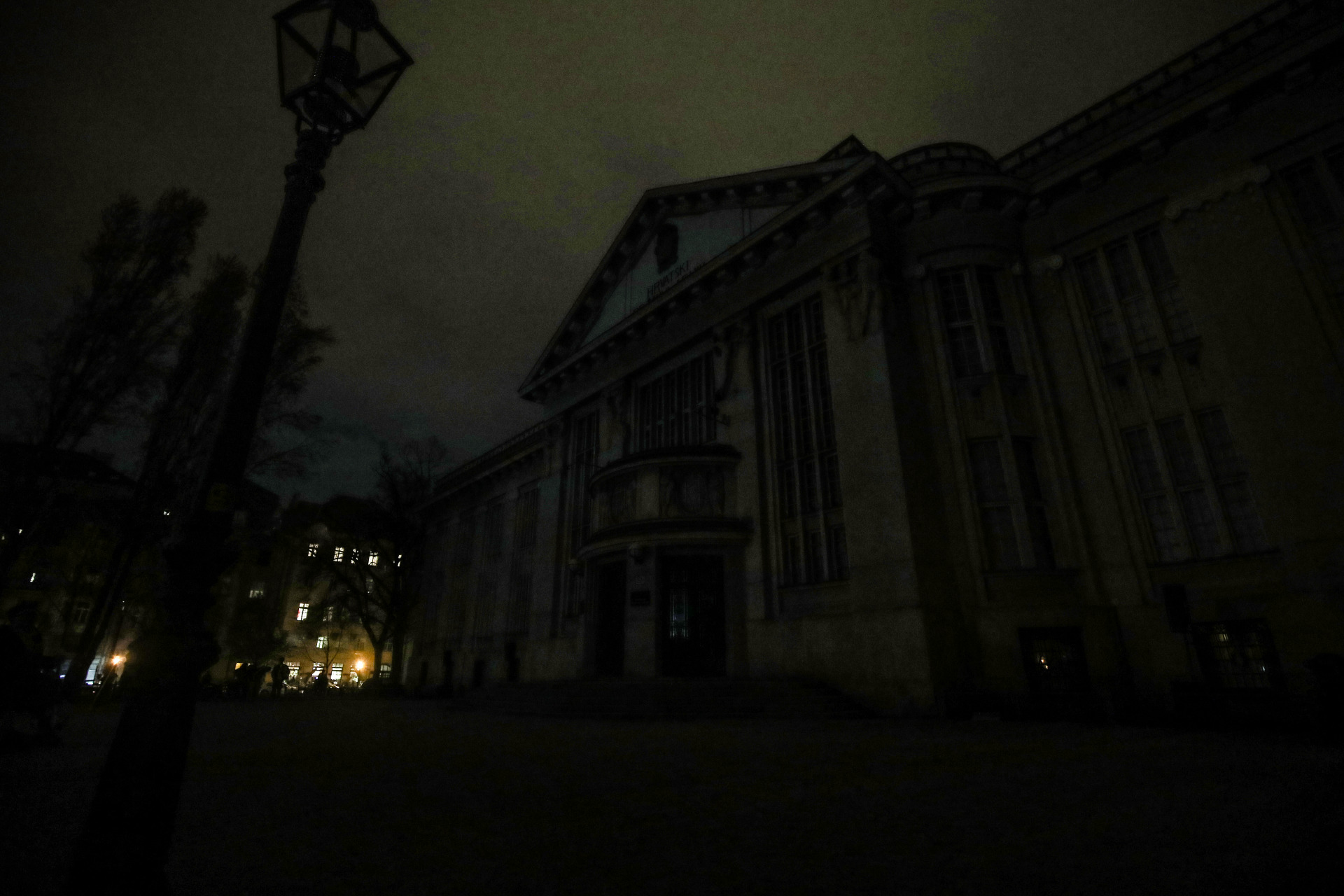 Hrvatski gradovi sinoć zamračili znamenitosti za "Sat za planet Zemlju ...