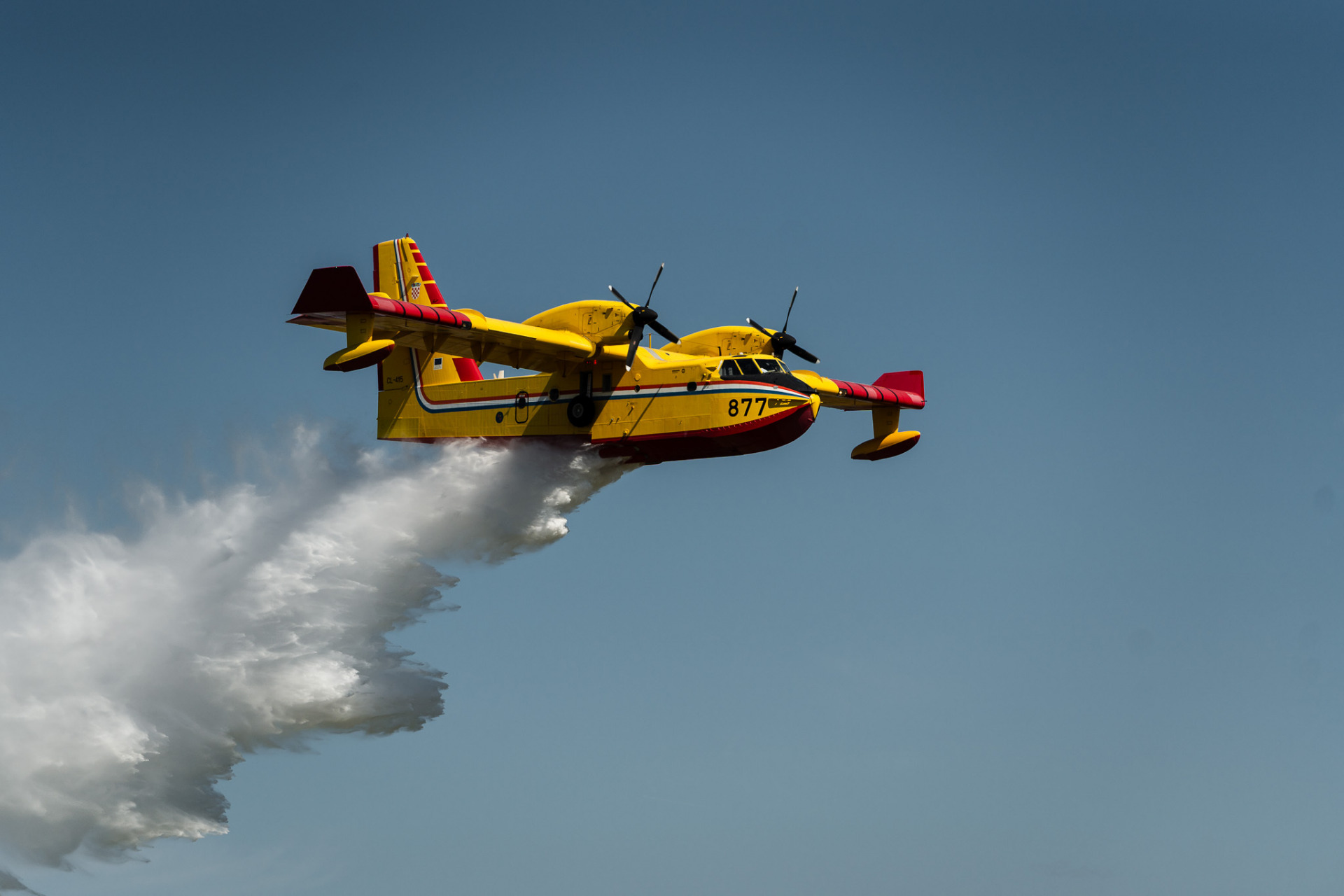 Oružane snage u protupožarnu sezonu ulaze bez četiri aviona - Zadarski list