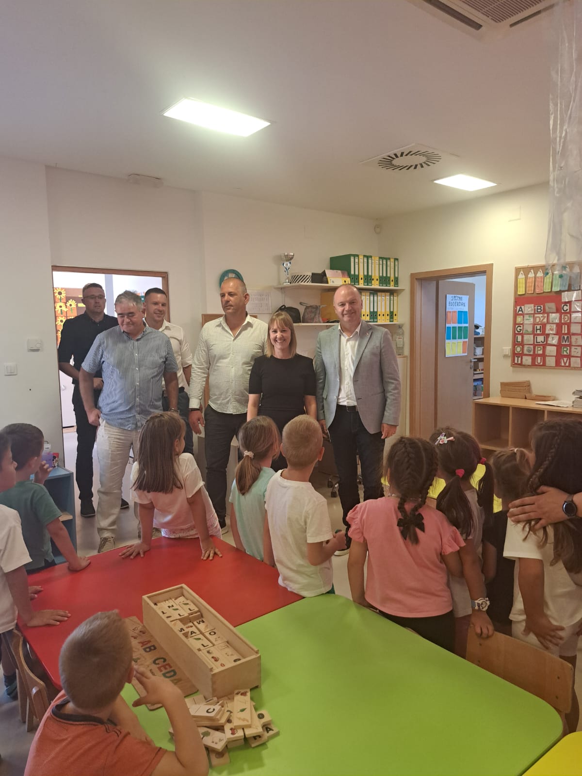 Ministar Šipić posjetio Posedarje i pohvalio ulaganja u lokalnu zajednicu - Zadarski list