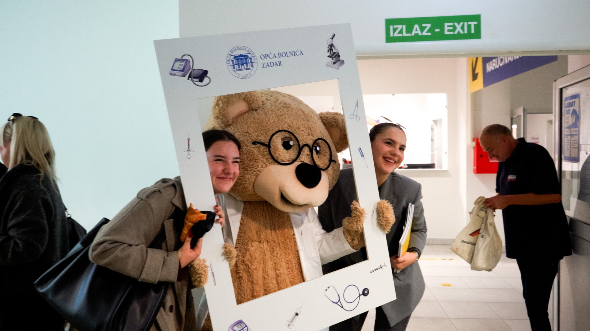 Djeca i mladi upoznali čaroliju laboratorijske medicine u OB Zadar ...